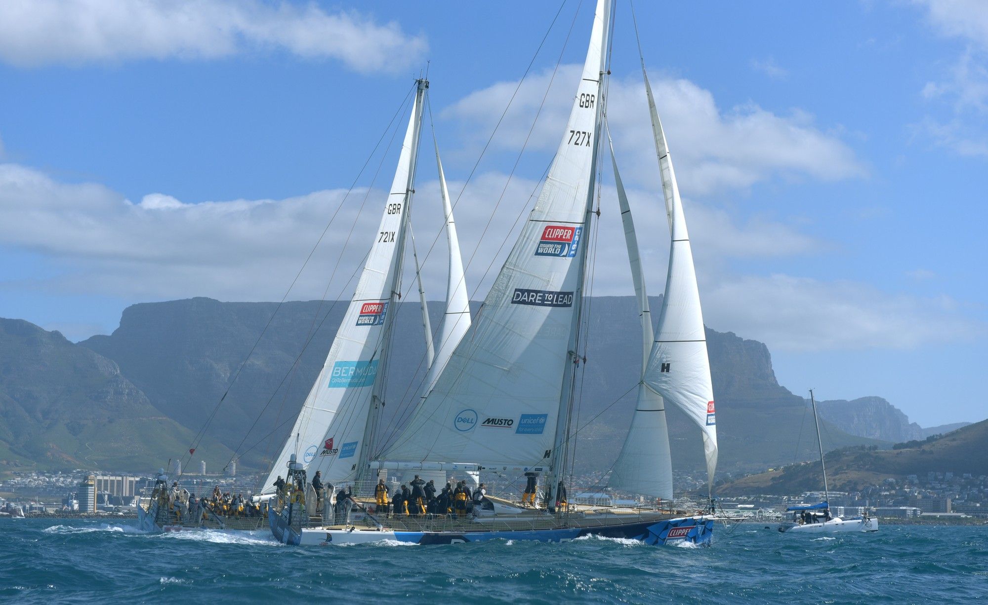 Clipper Race crew set to sail into V&A Waterfront after Uruguay stopover