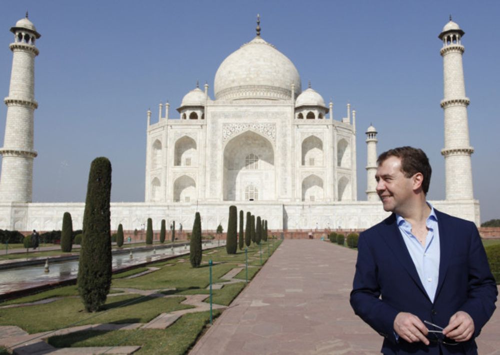 Taj Mahal ‘on verge of collapse’