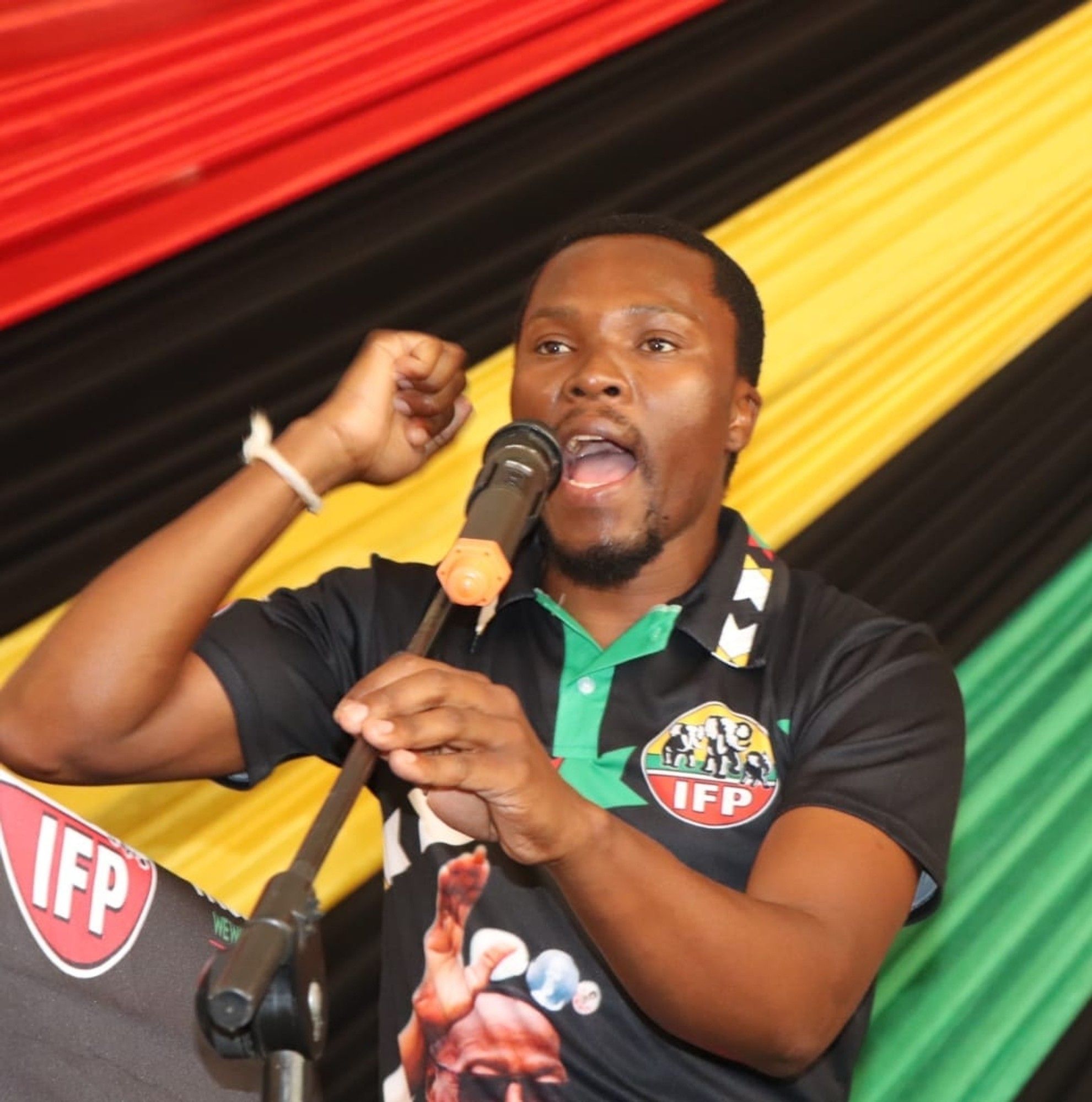 Ufuna ubulungiswa owesifazane okhubazekile ngemeya ye-IFP emxebule ...