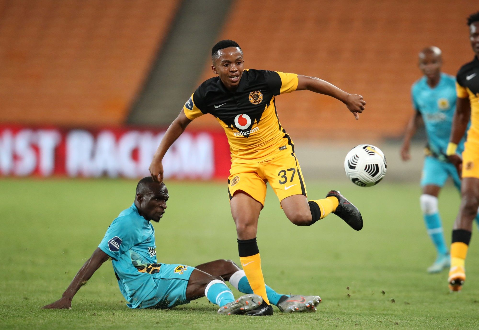 Amakhosi abulela inqaku emva kokuxikixwa yiLeopards