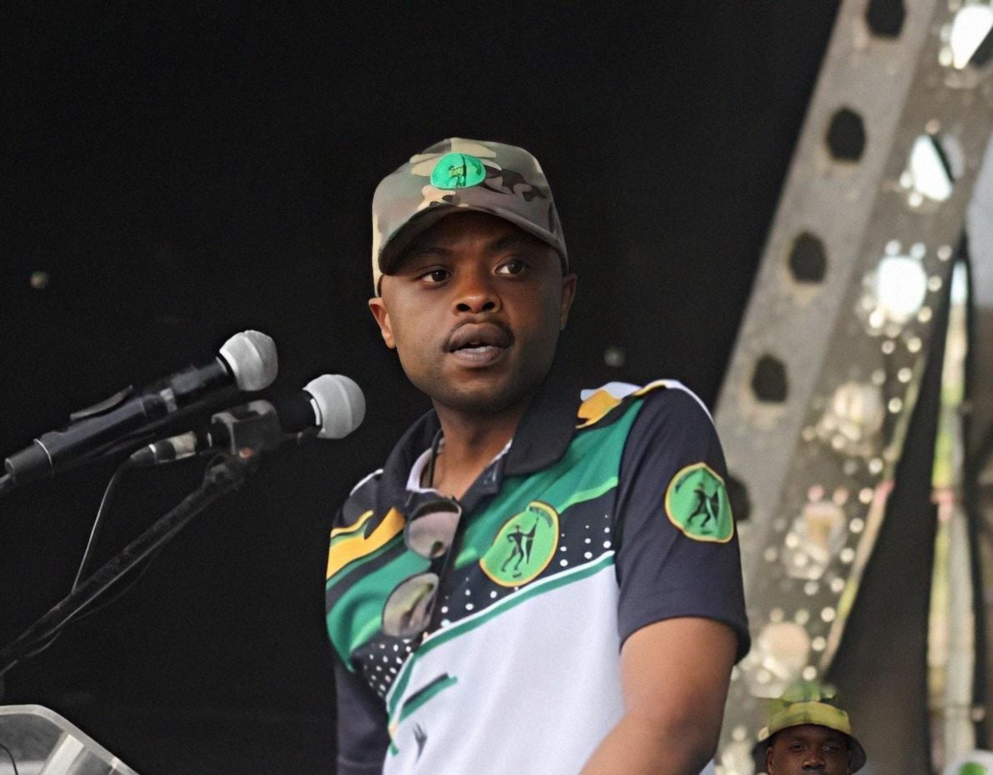 Zuma and Injeje leader make peace