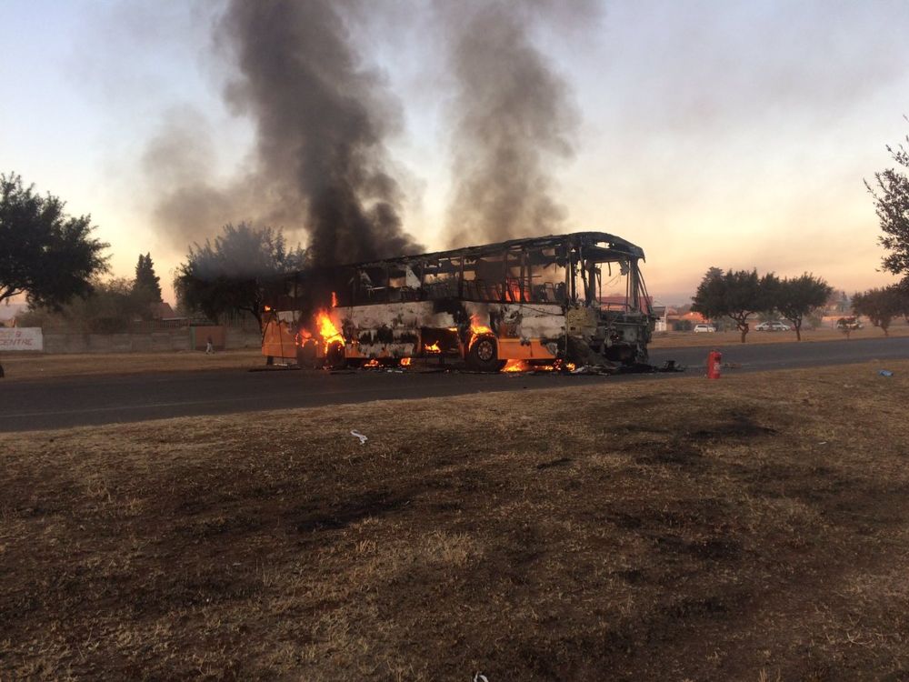 LOOK: Putco bus set alight in #Klipspruit protest