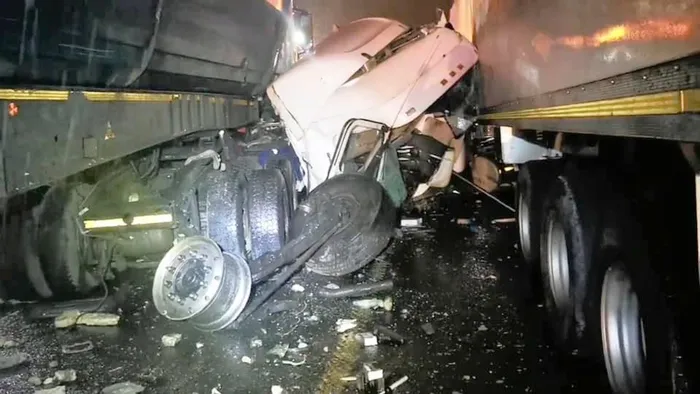 Reports of ’severed limbs’ on N3 near Pavilion after multiple crash is ...