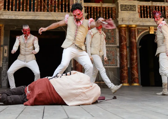 shakespeare-s-globe-embracing-great-indoors