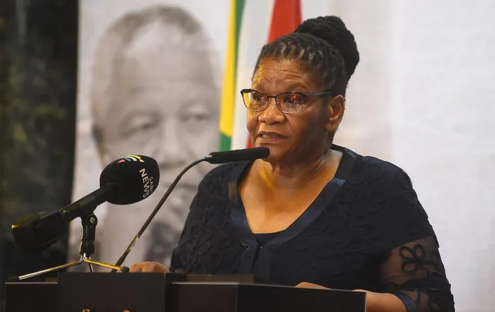 Parliament extends deadline on land expropriation
