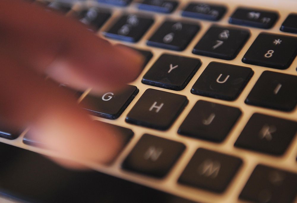 Tech News: The distorted reality of Filter Bubbles and Echo Chambers