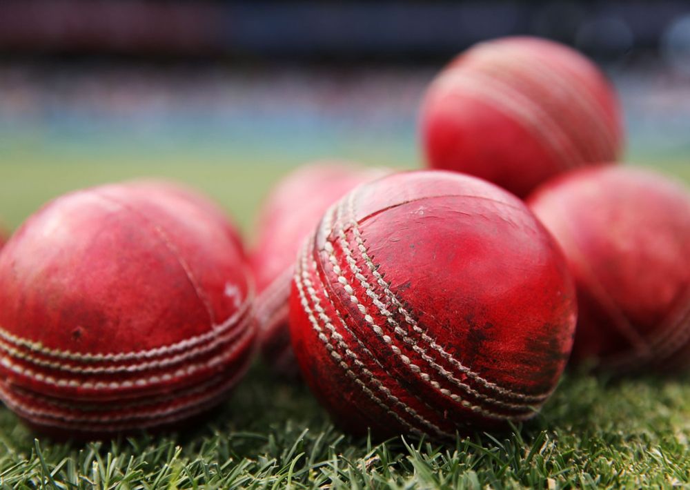 UAE choose to field against Pakistan