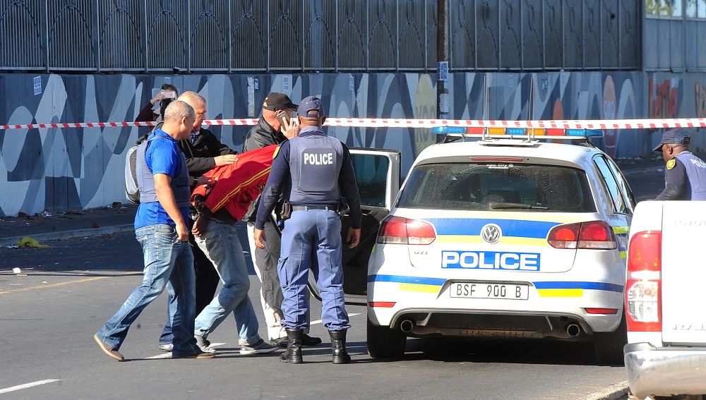 Mbalula: Shopping centre robbery an inside job