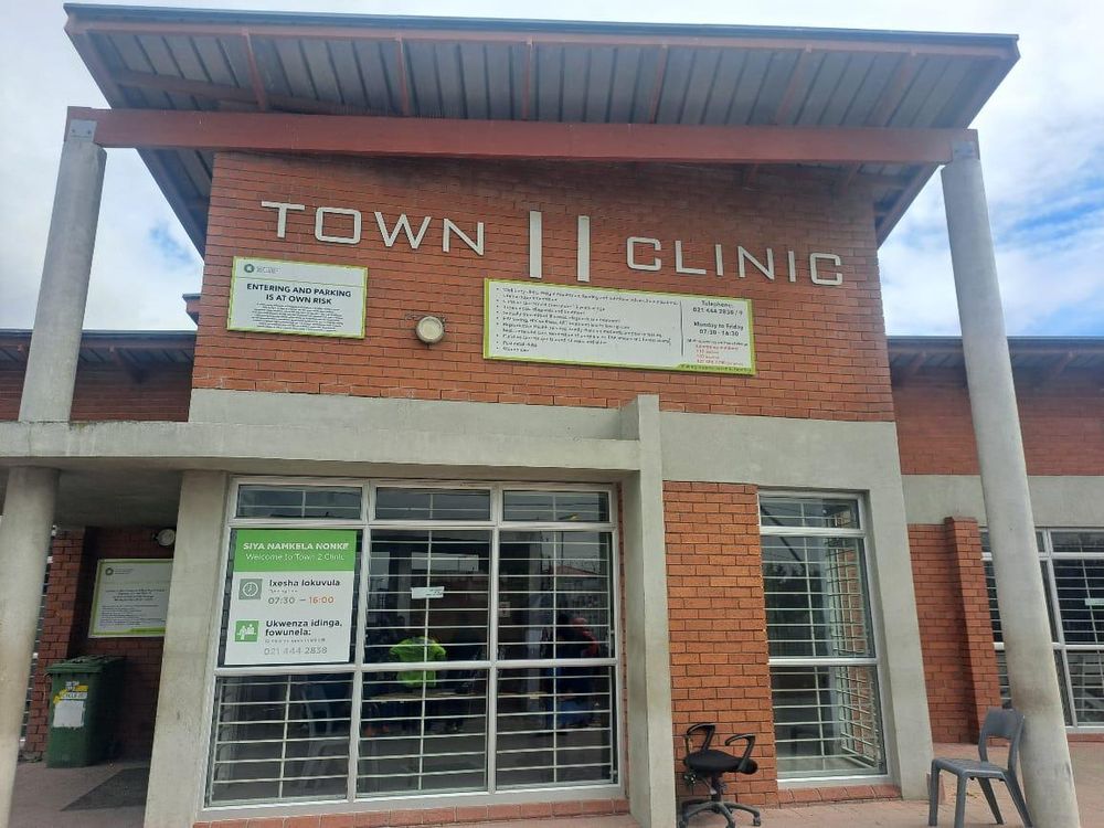Khaya clinic set alight