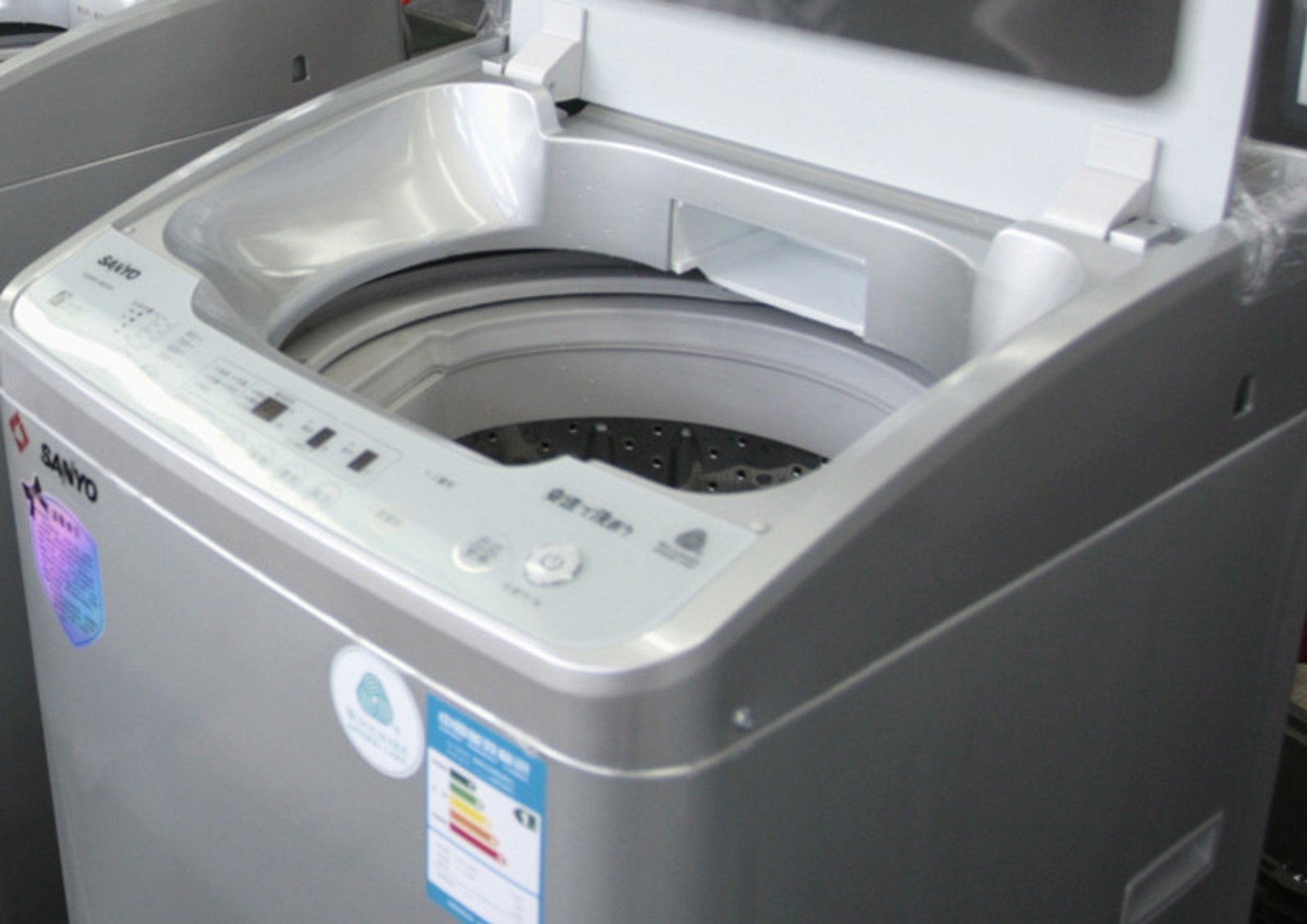 Naked man gets stuck in wash machine