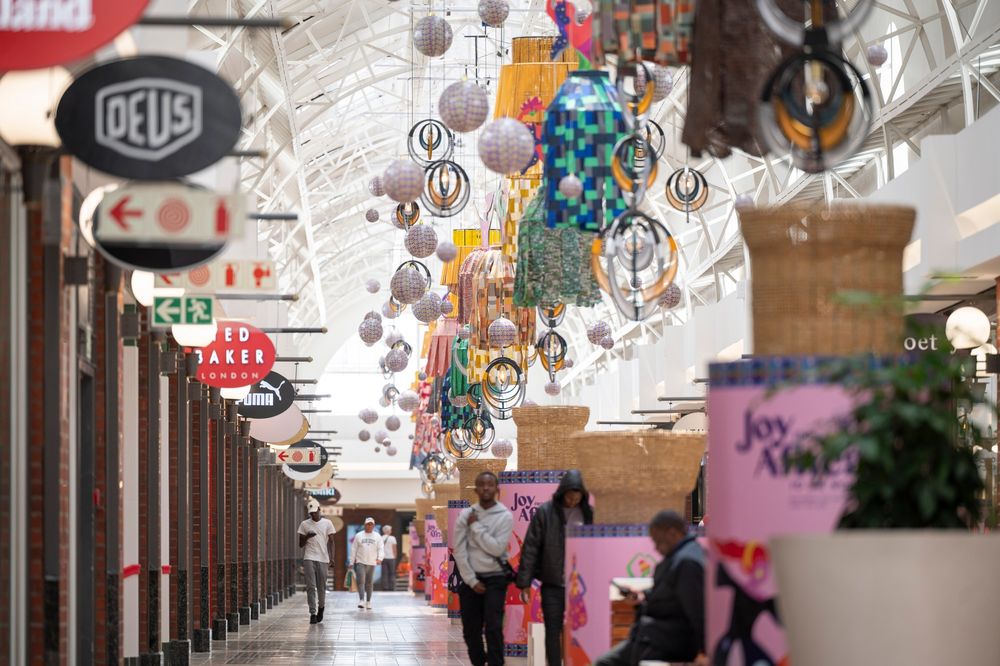 Budgeting for the holidays: how to celebrate without breaking the bank