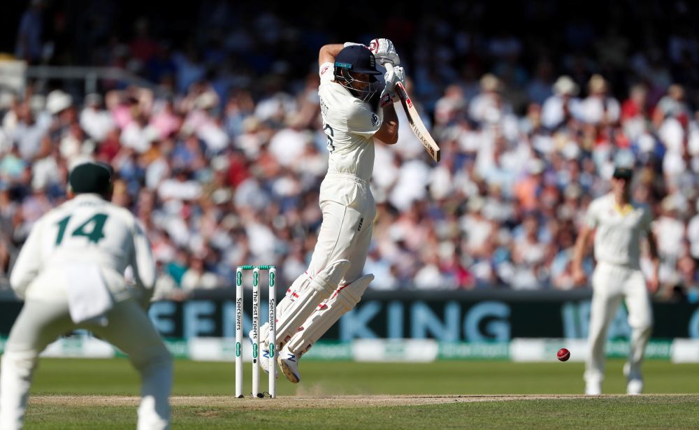 Joe Root stands strong as England chase Ashes survival