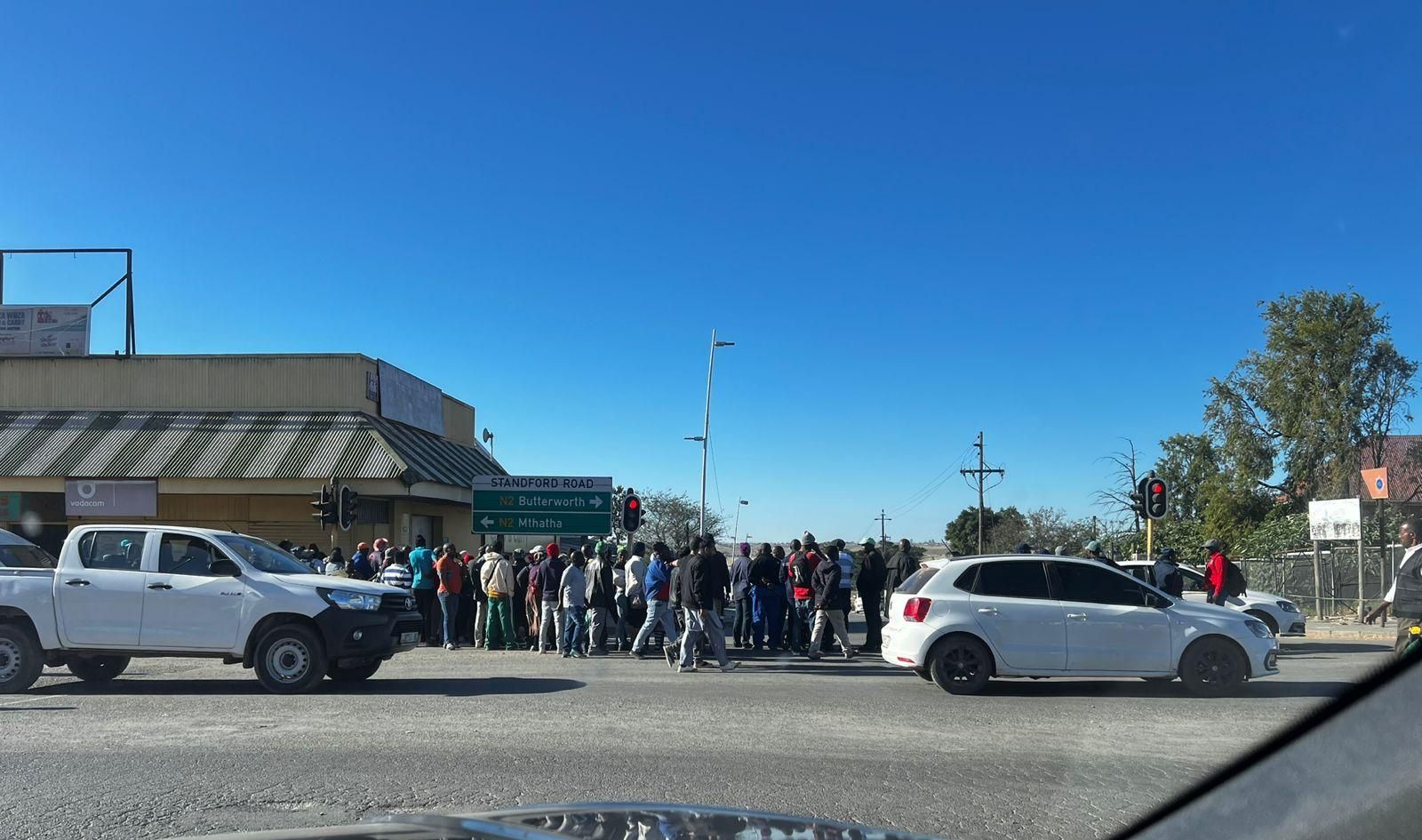 Kubhubhe ababini, omnye usesibhedlele, ababini babalekile kungquzulwano ...