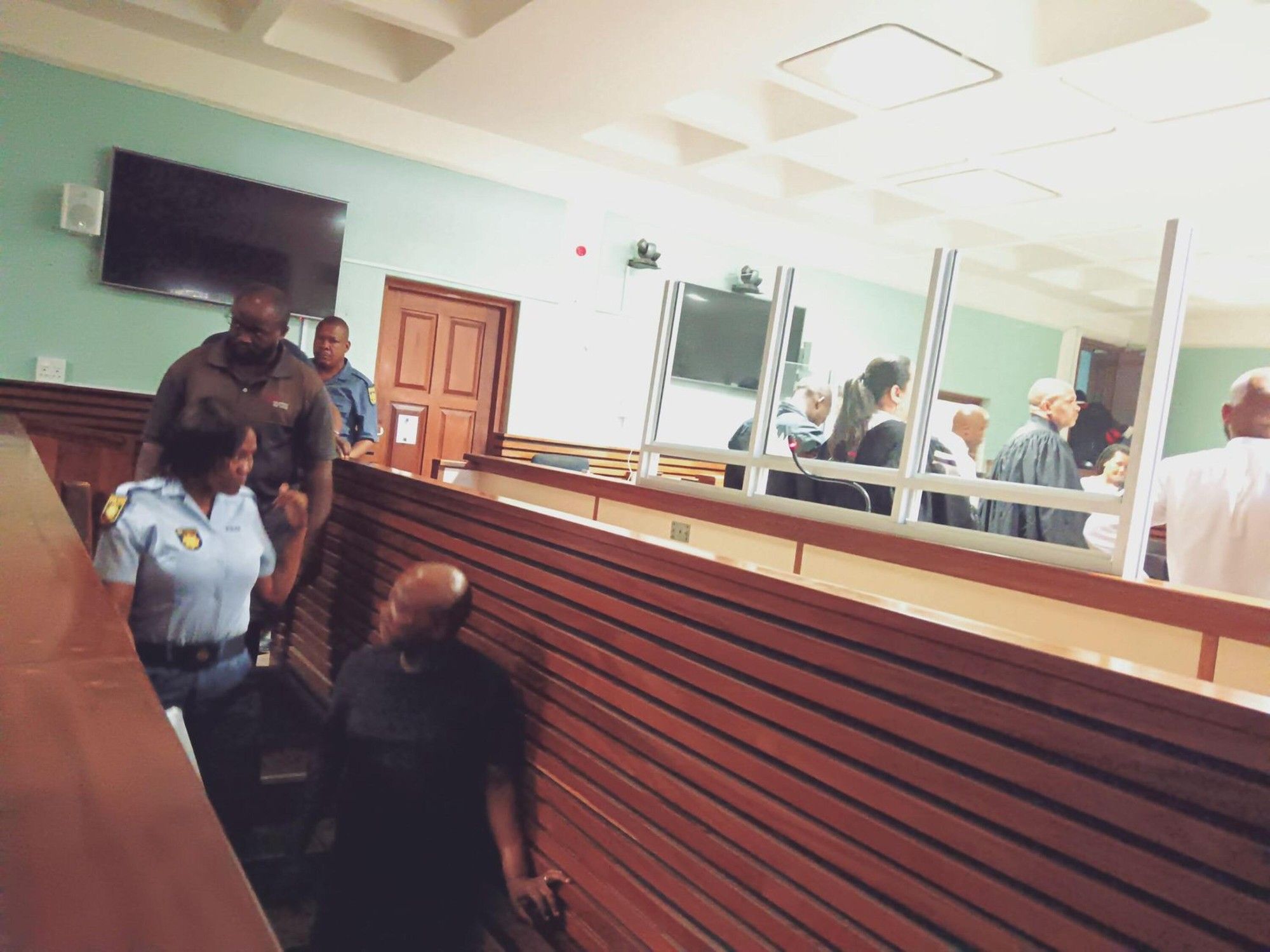 Suspected vehicle syndicate cops to remain in custody