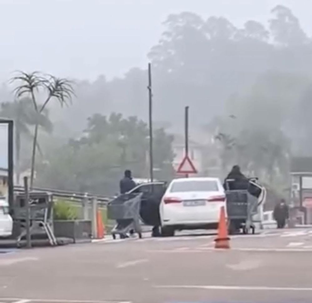 'Prevented a dangerous confrontation’ – Durban Metro Police responds ...