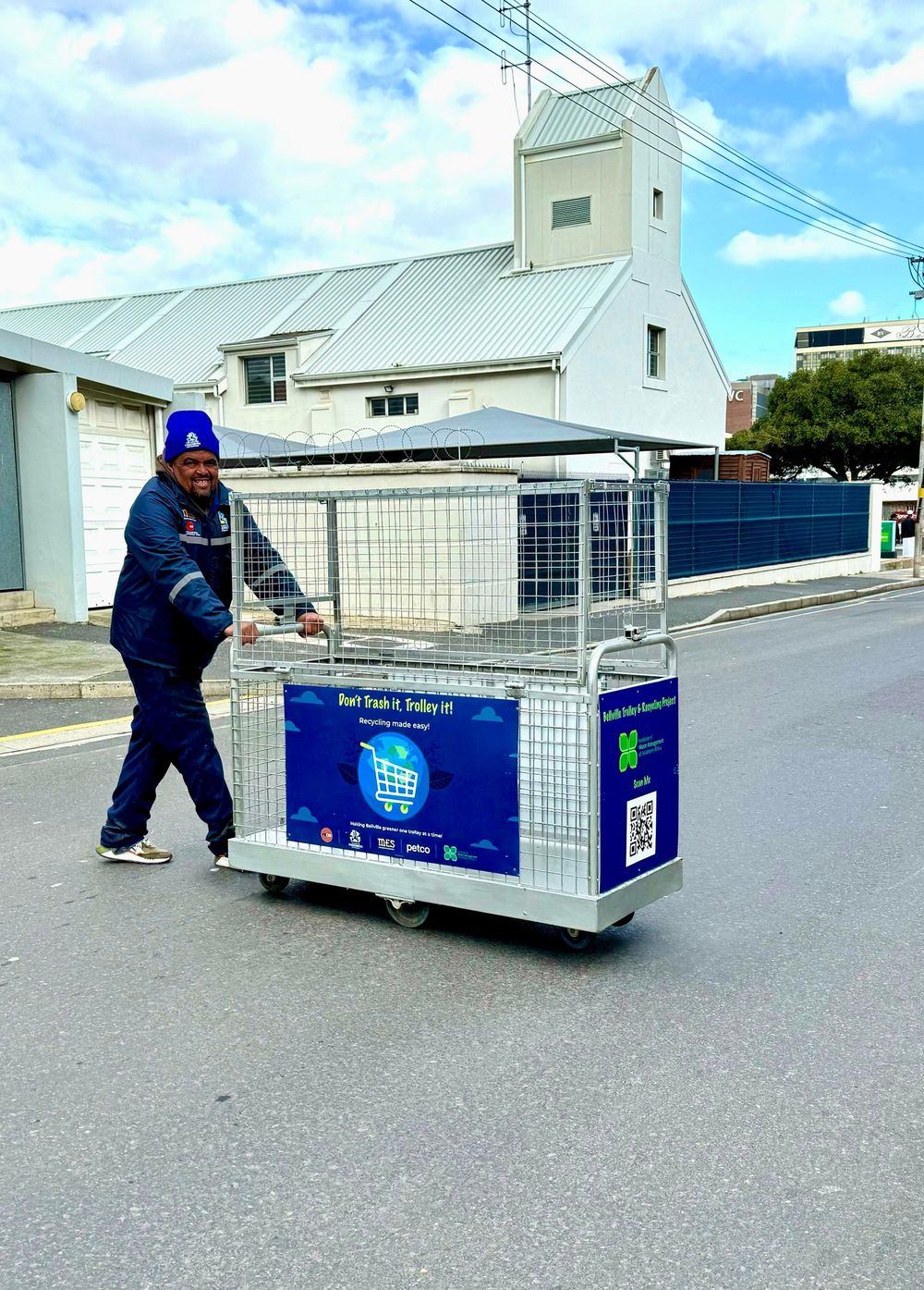 New green trolleys for waste pickers