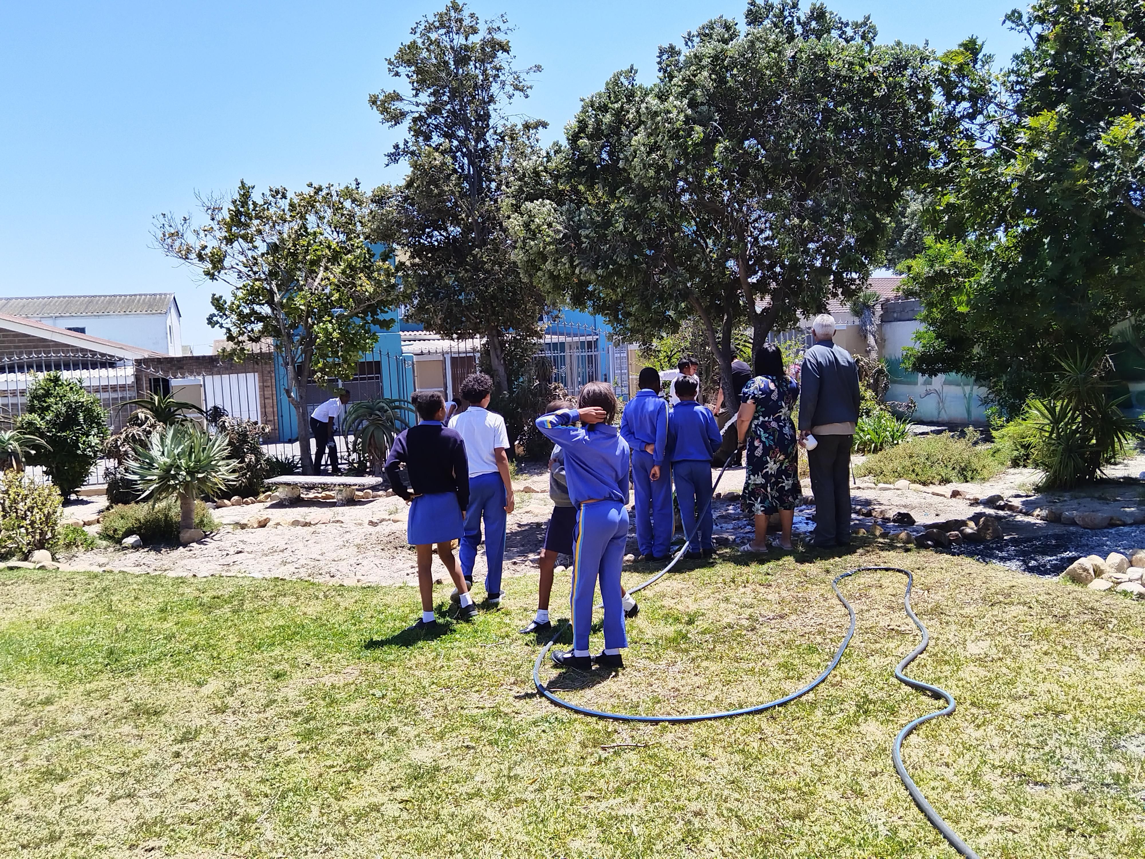Youth-led mural project in Beacon Valley addresses gang violence and food
