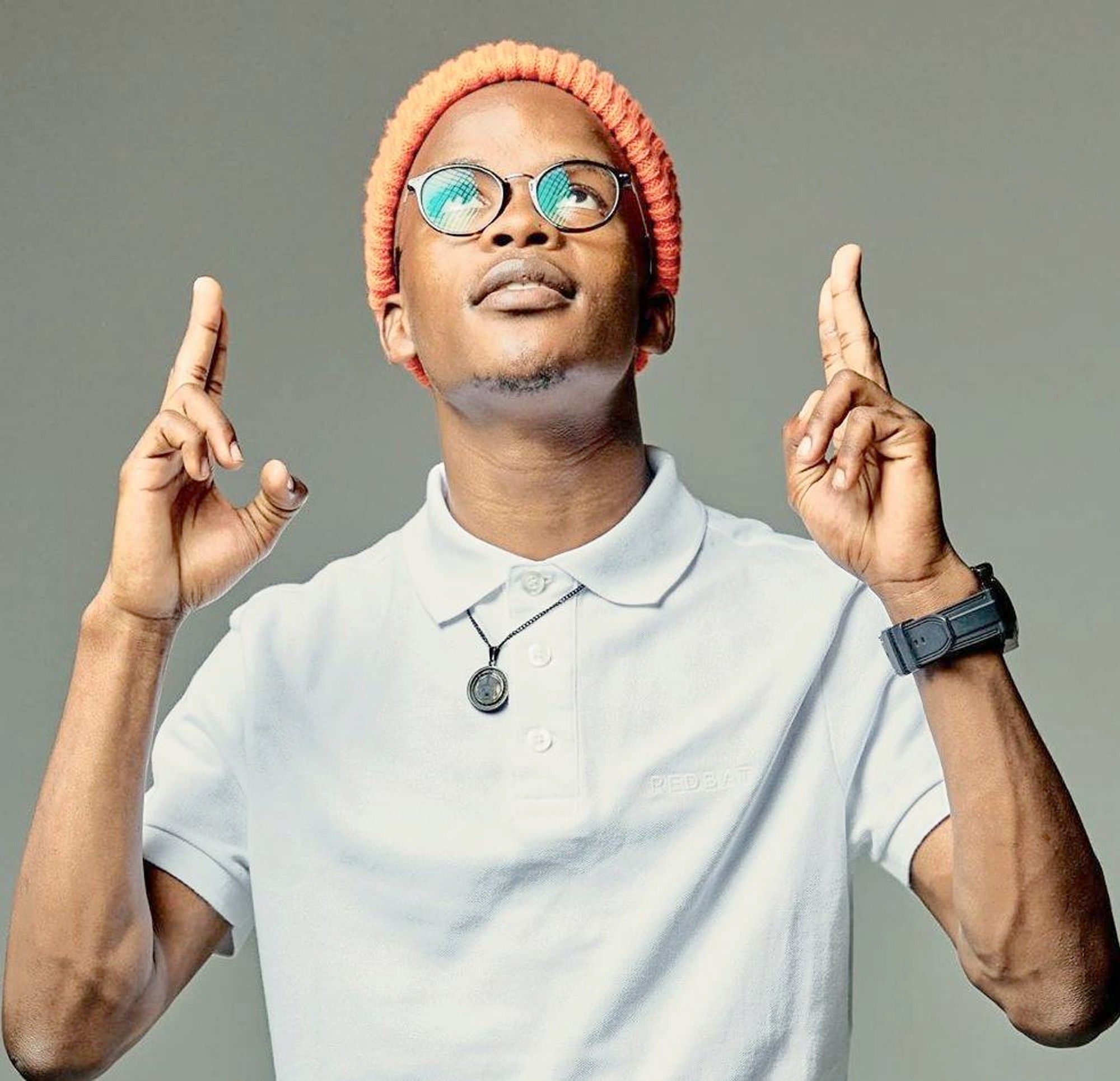 Umculi usolwa ngokunqwaha nemali