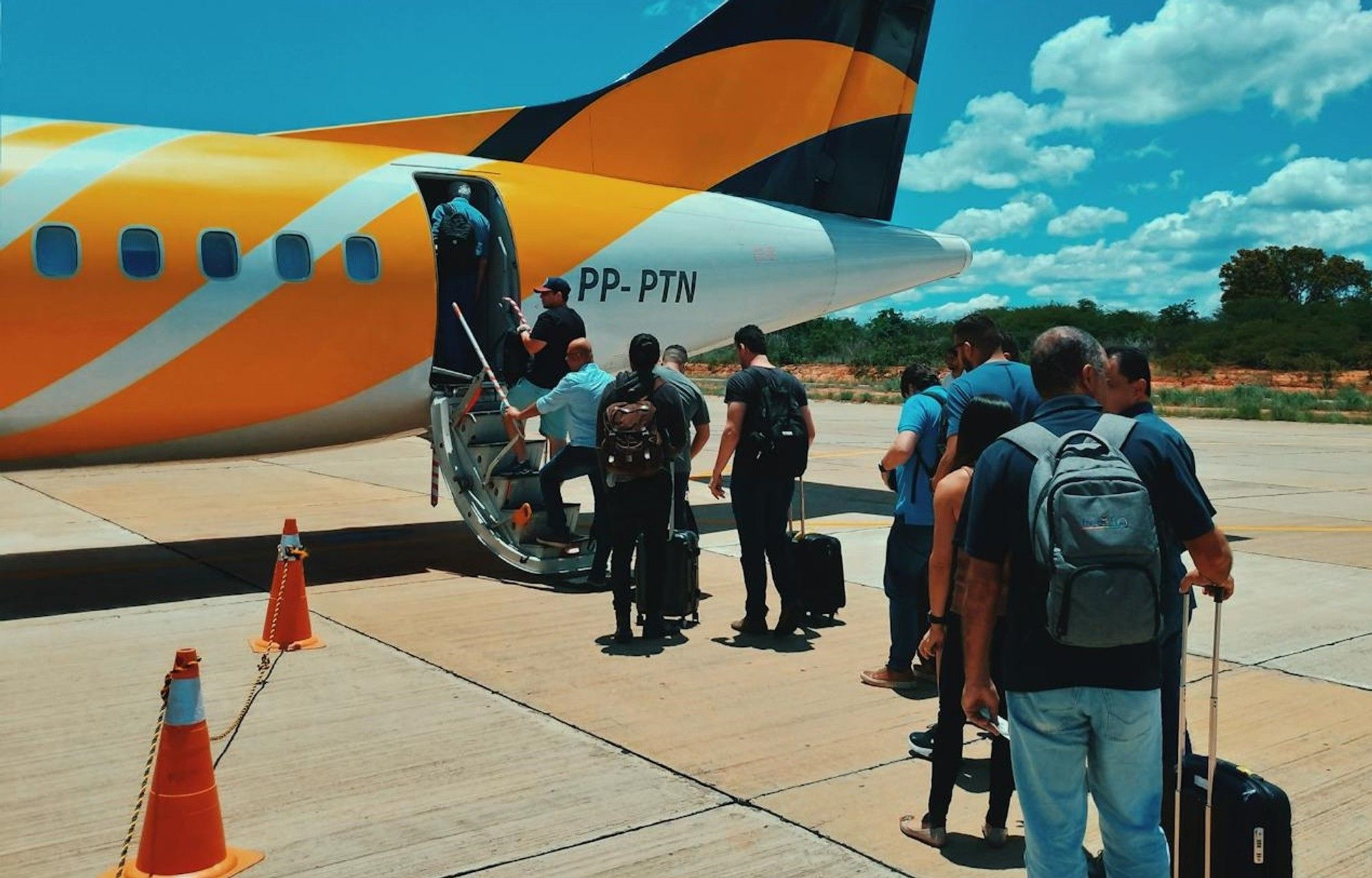 WATCH: Flight attendant shares nine reasons why you can be kicked off a ...