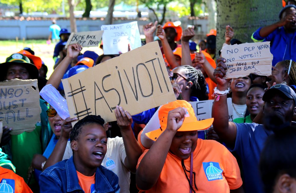 Workers’ threat to boycott elections