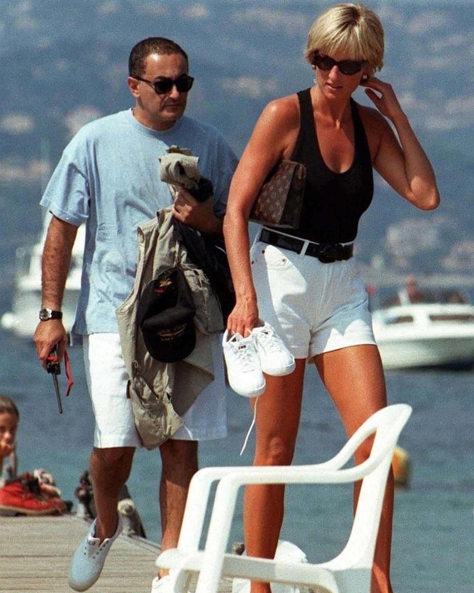 Princess Diana' s vacation yacht with Dodi Fayed has sunk