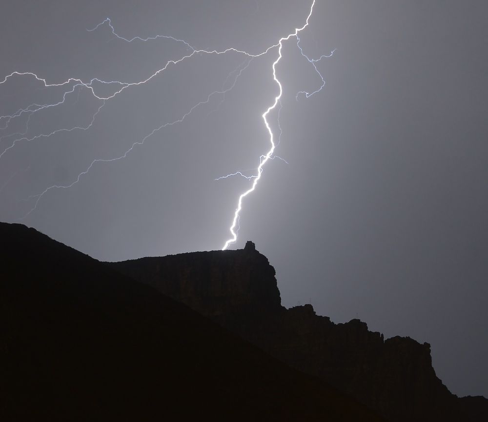 WATCH: Peru footballer tragically killed after being struck by lightning