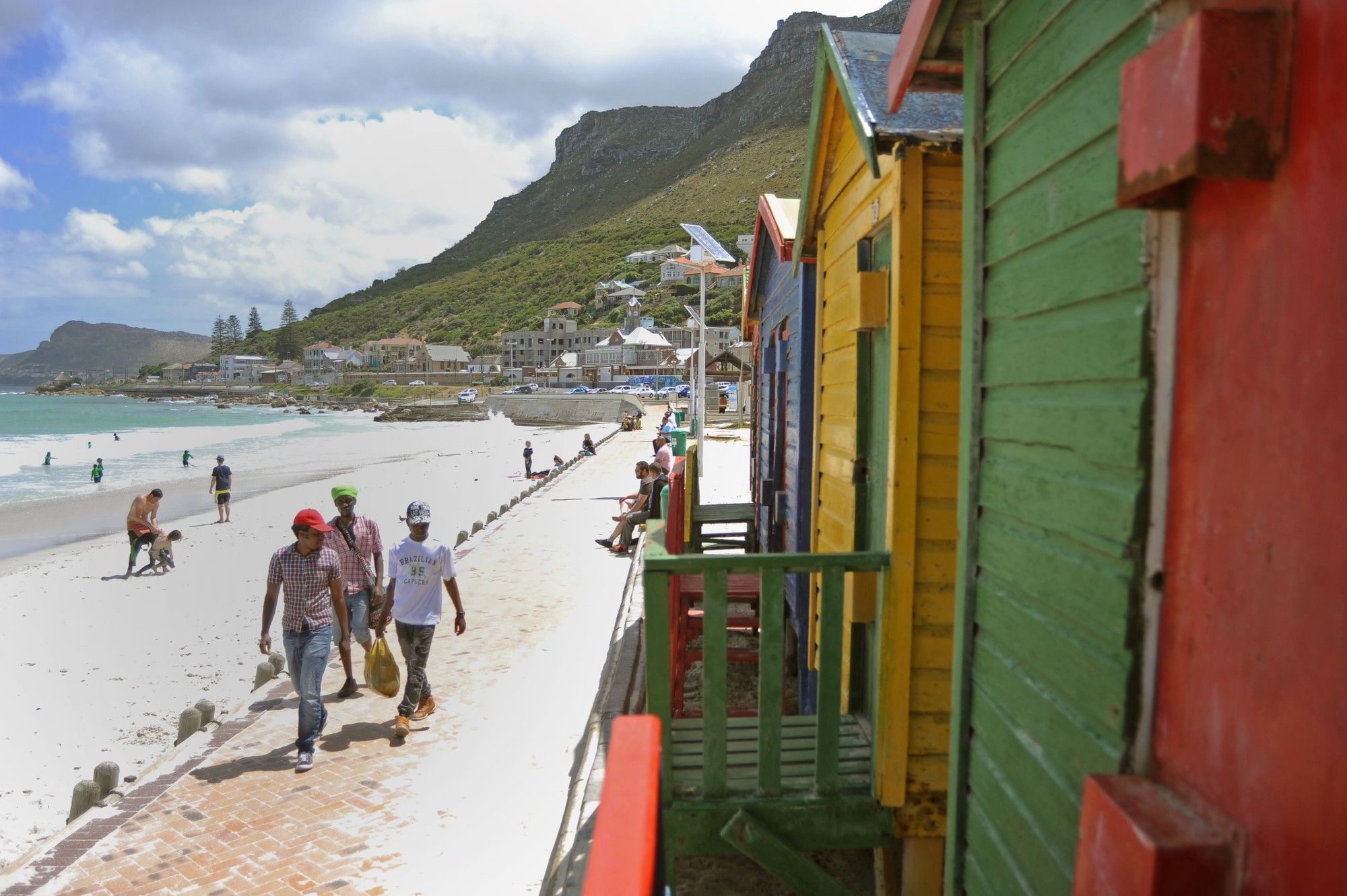 Officers probed over alleged assault of Muizenberg beachgoer 'for no ...