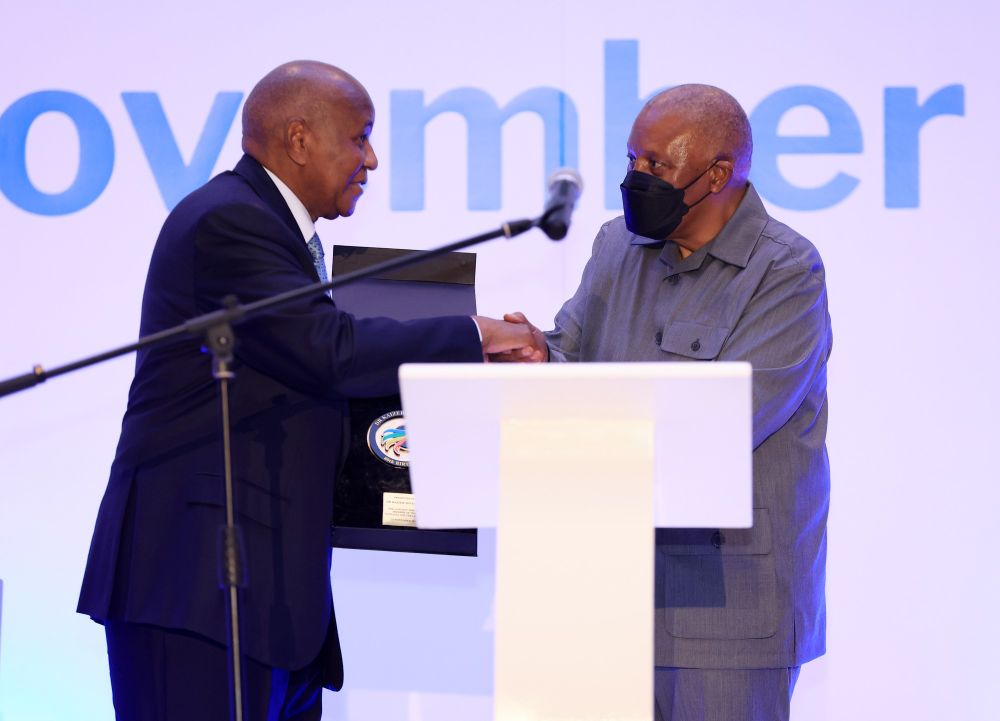 UKhoza ‘nesipho’ sika-R2m kuMotaung kuqokwa ubuholi beNSL