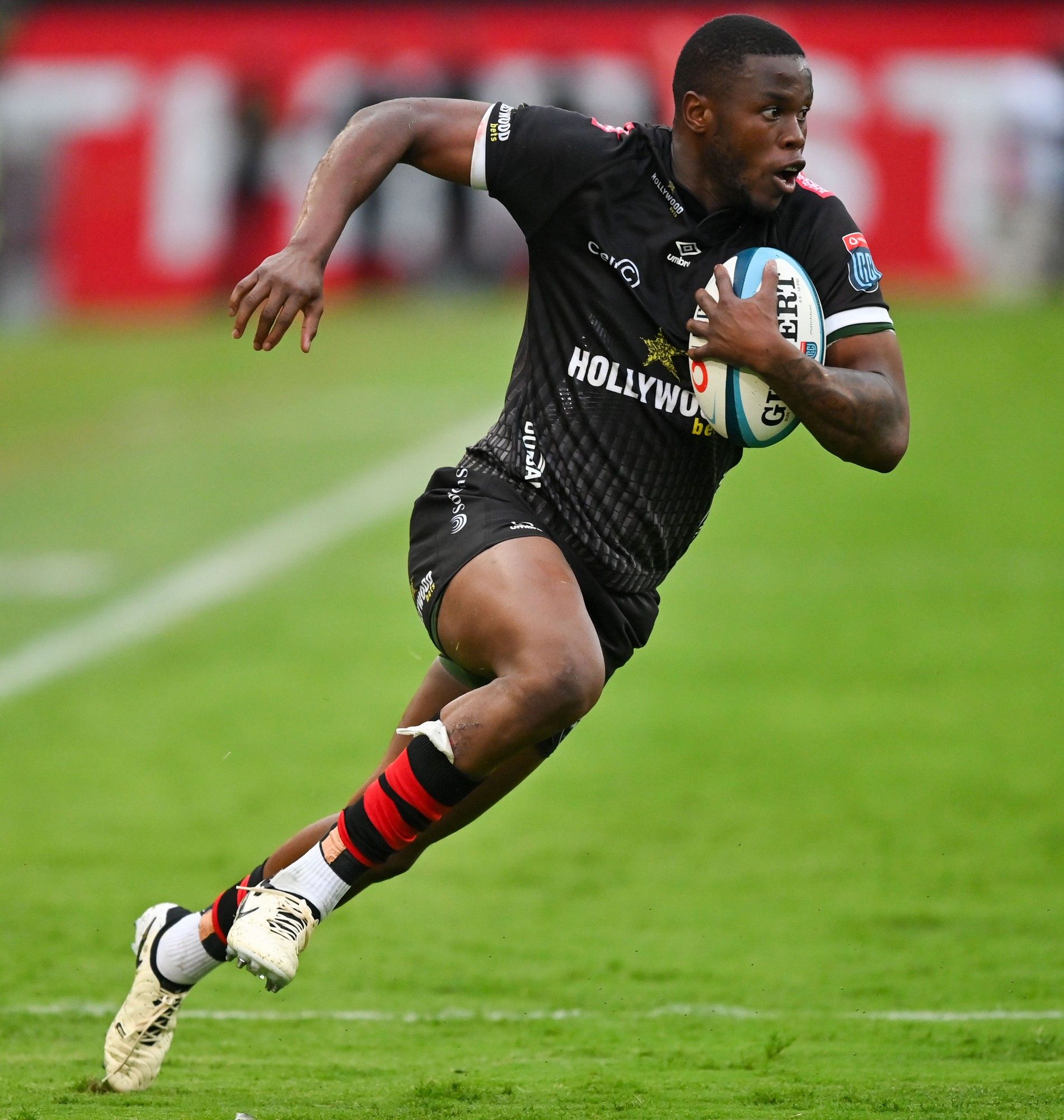 Aphelele Fassi chosen as Sharks Player of the Year as Werner Kok ...
