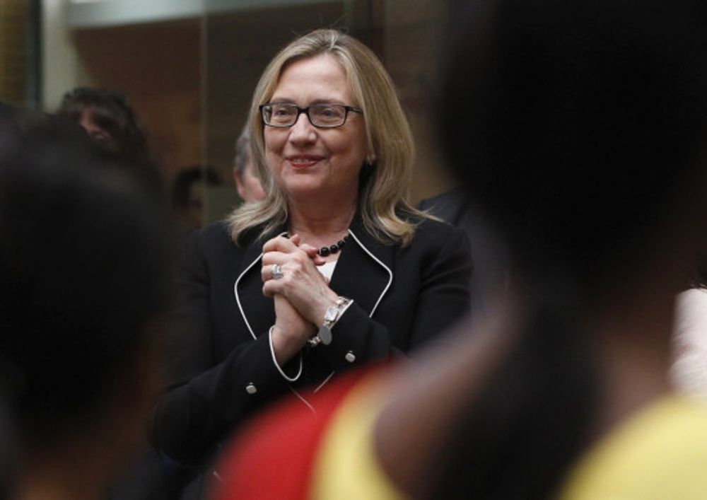 Clinton hopes to see female US president