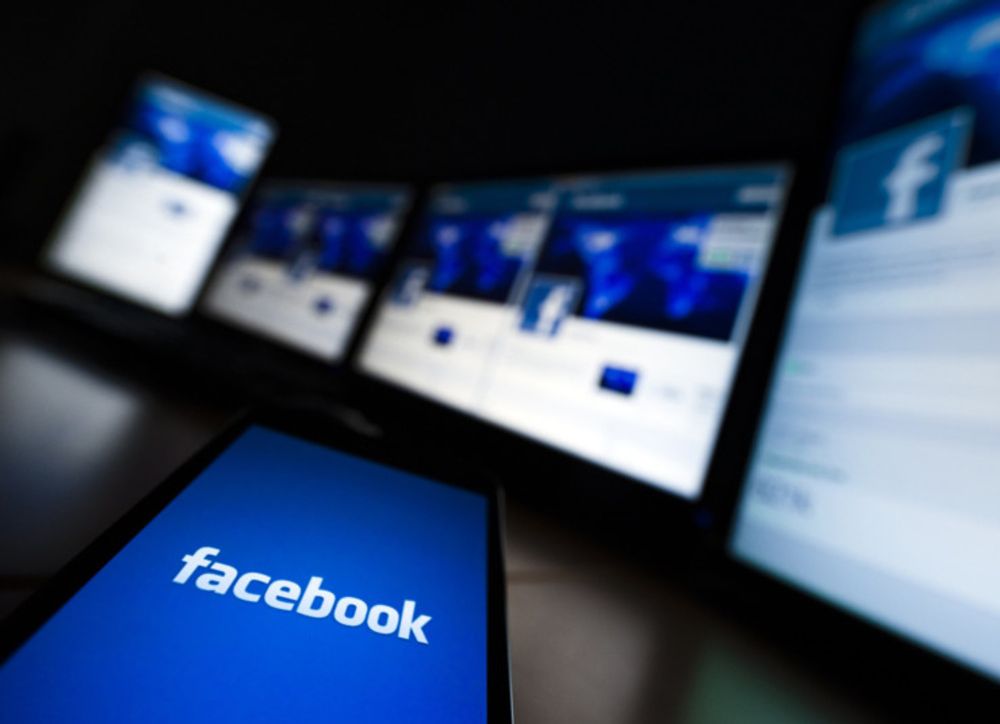 Facebook insiders can sell their stock
