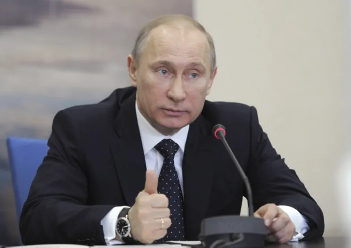 Putin gives top job to factory worker