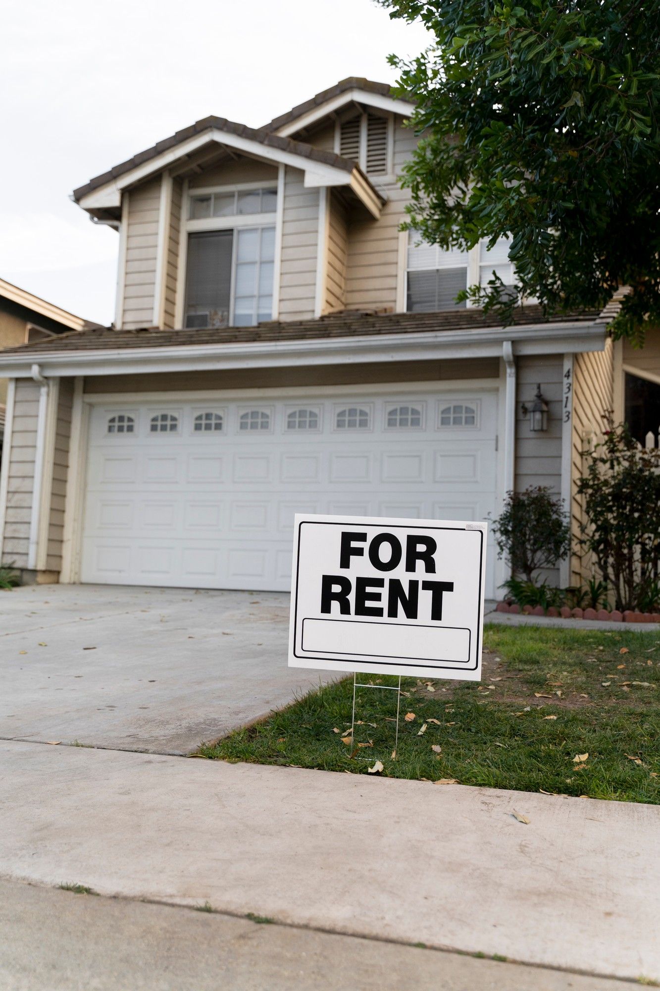 Short versus long-term rentals - know the pros and cons so you can make ...