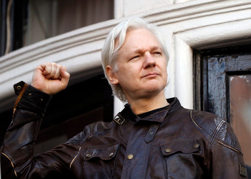 US wins British court appeal paving way for Assange extradition