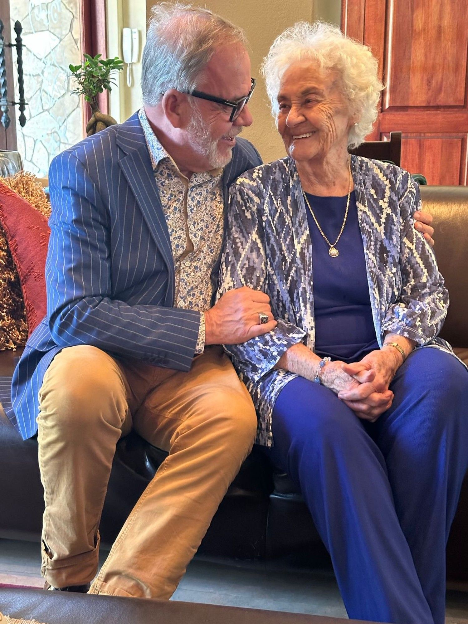 Carl Niehaus mourns the passing of his mother, Maxie Niehaus, at age 94