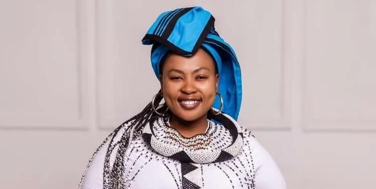 UJolakazi ukhuphe iEP yakhe yokuqala