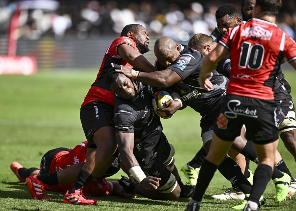 Sharks re-sign Bongi Mbonambi and Vincent Koch, invest in Junior ...