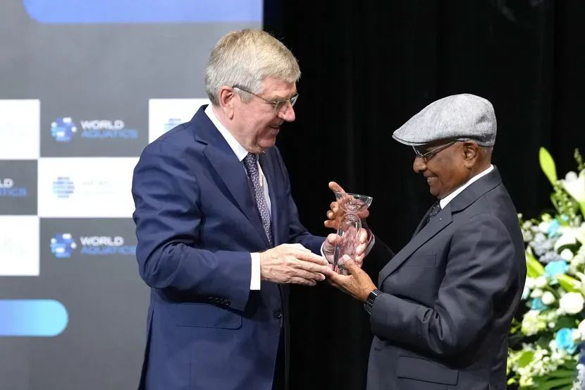 Sam Ramsamy honoured with the Order of Merit at World Aquatics Congress