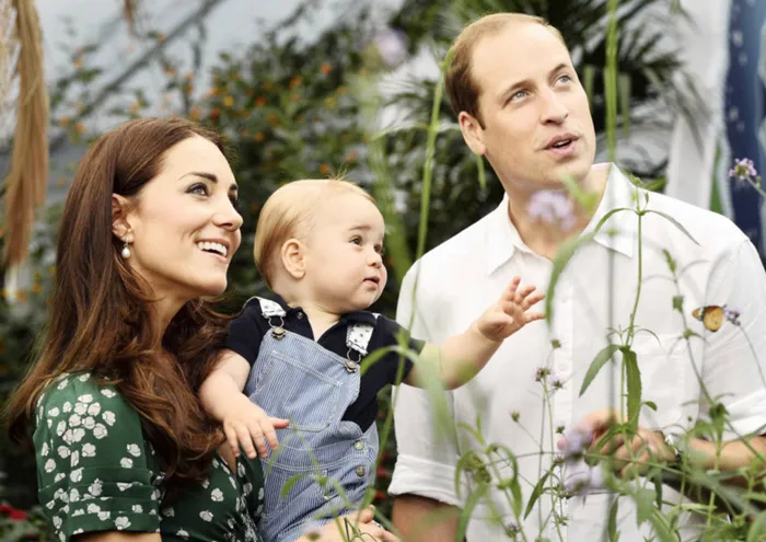 Kate hides from William's pals