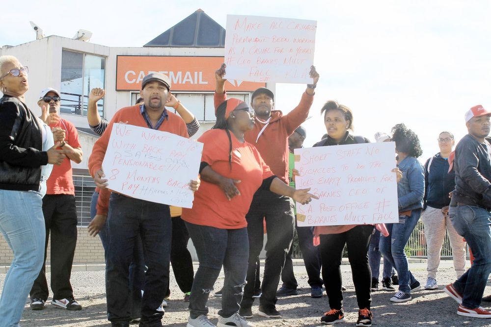 Minister Cwele urged to settle deadlocked pay talks