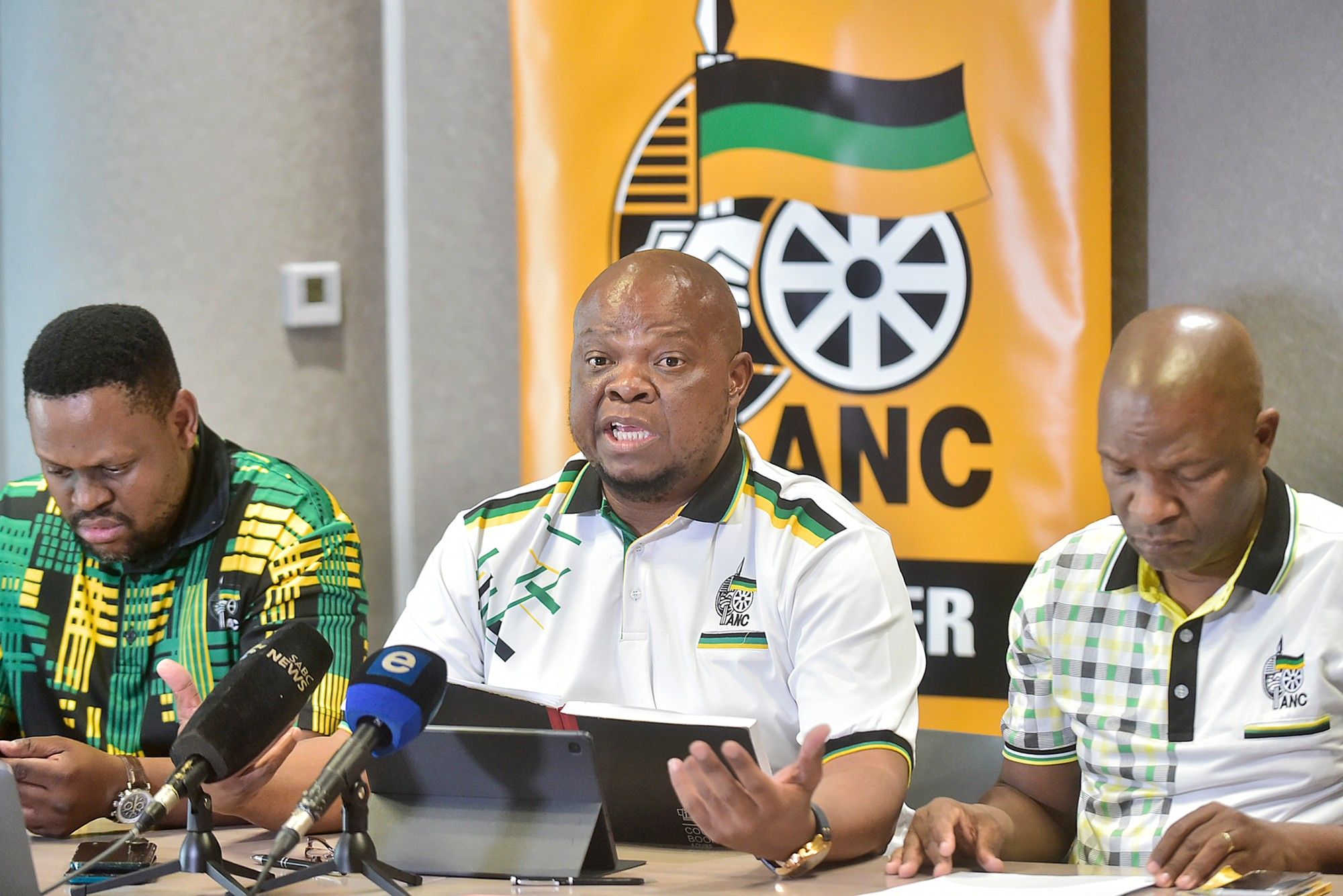 ANC threatens to dismiss Tshwane's senior managers over appointment ...