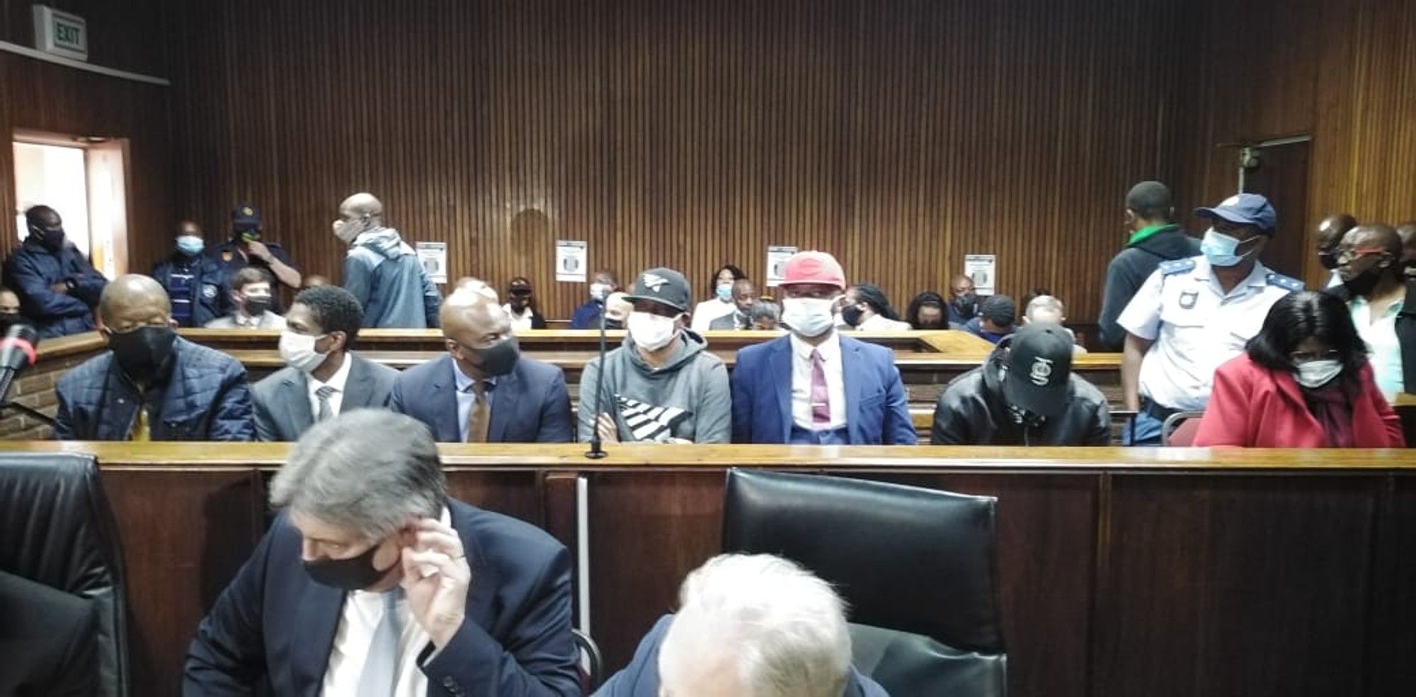7 accused in asbestos corruption case released on bail