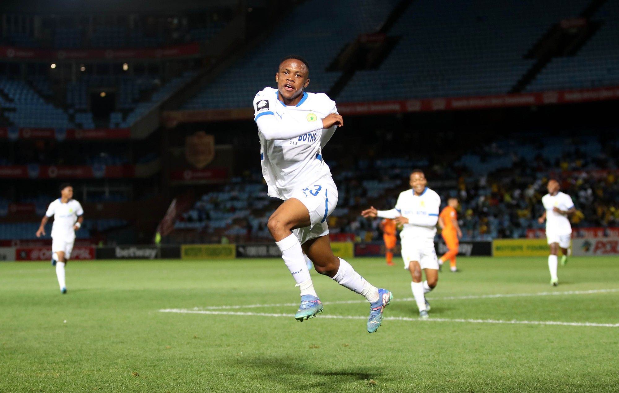 Kutlwano Letlhaku brace hands Mamelodi Sundowns sweet revenge over ...