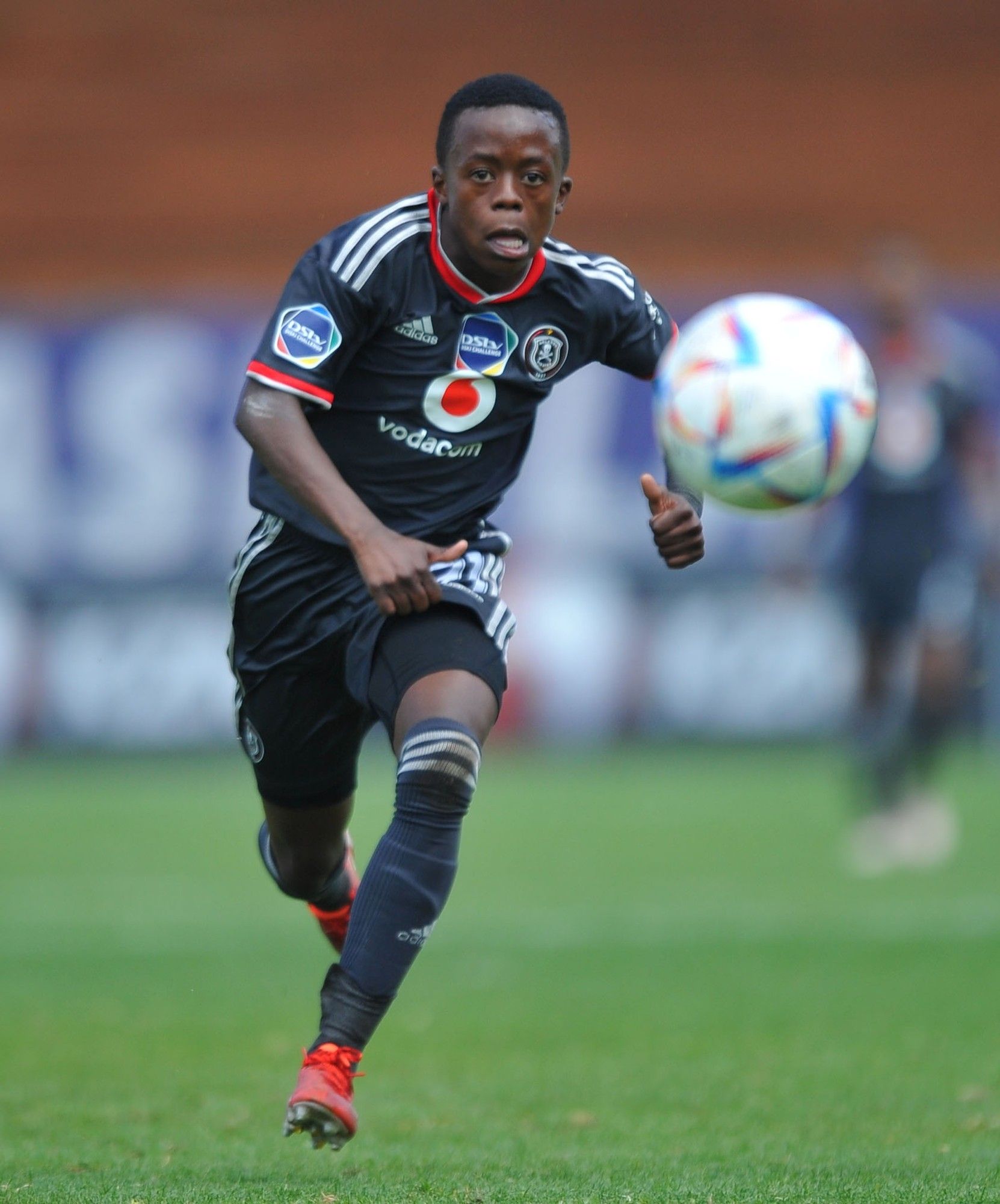 Young buck Jabulani Mokone shines brightest on Carling All-Star stage