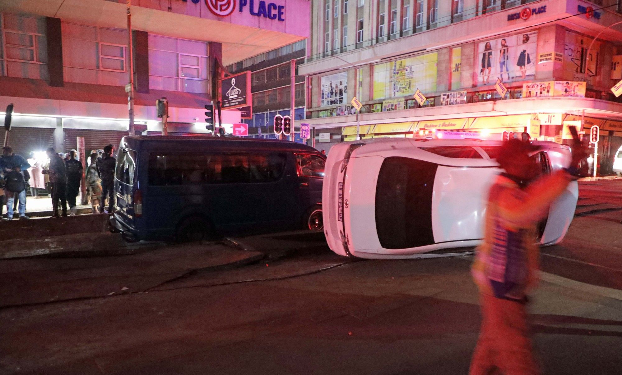 Keep back, stay safe, say authorities about Joburg CBD explosion