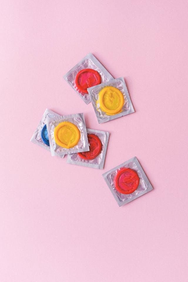 Exploring the S. T. EYE condom concept: how colour change could ...