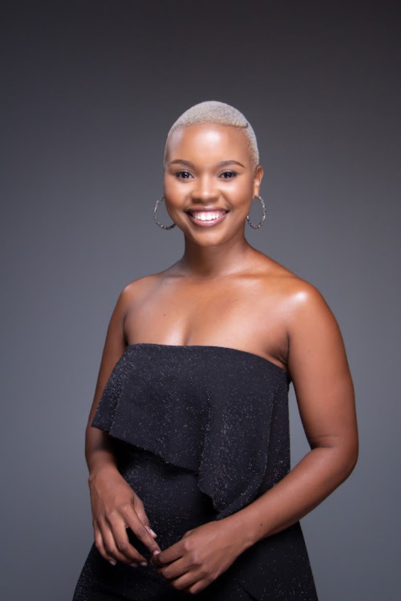 Izovalwa ngengiya eliphezulu inyanga yothando