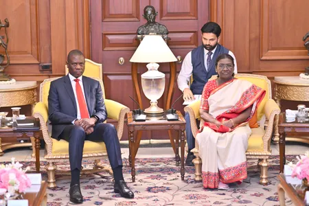 Deputy President Paul Mashatile meets Indian President Droupadi Murmu ...