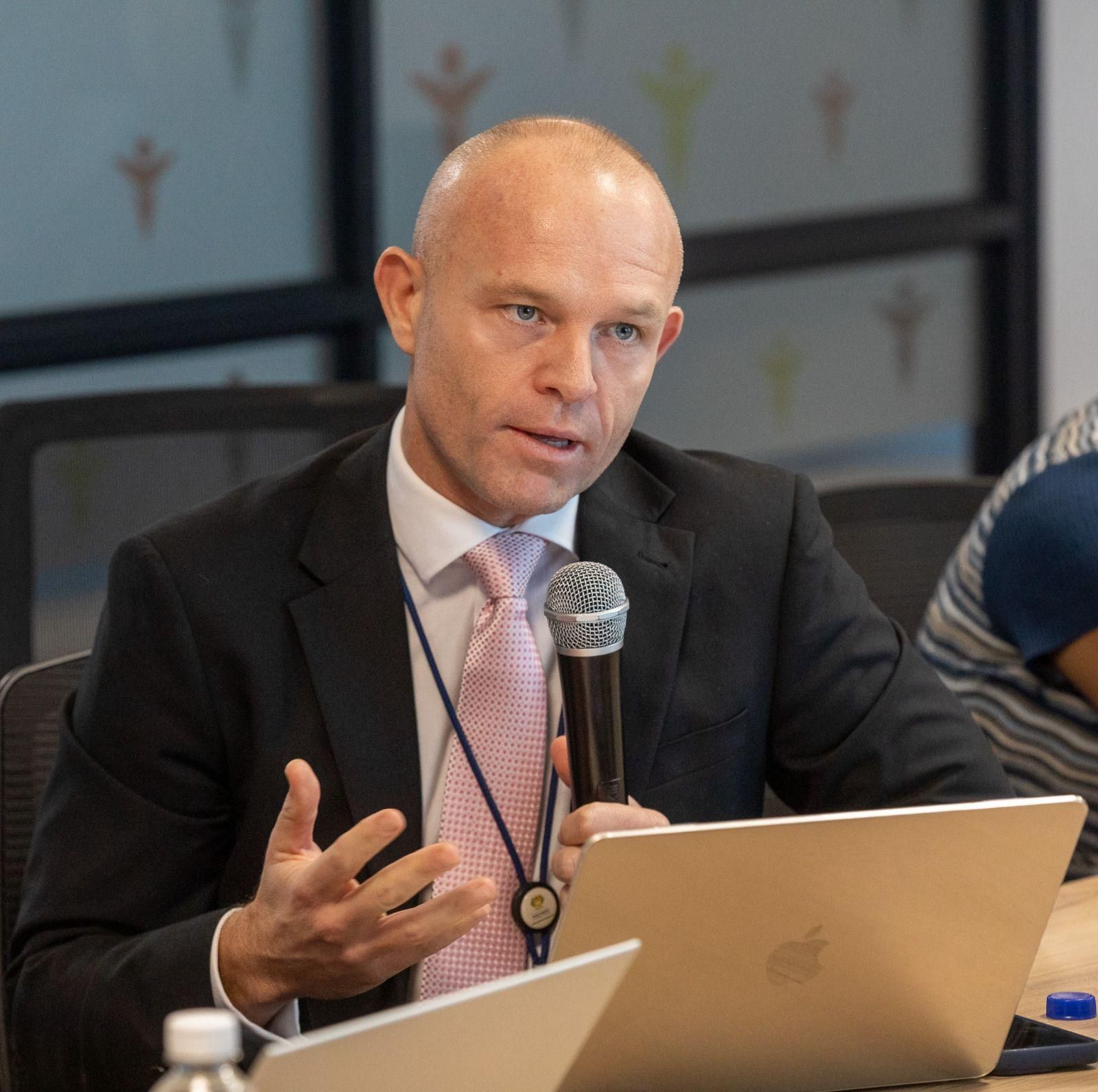 'ANC SAYS NO TO MORE COPS'