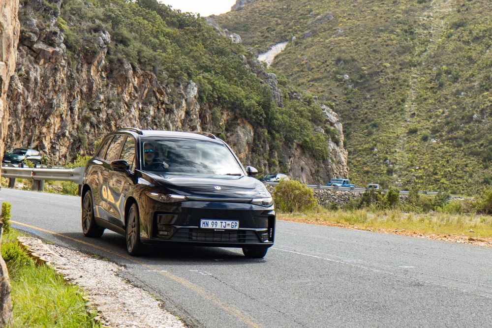 Experience the Leapmotor C10 REEV: the range-extended electric SUV that ...